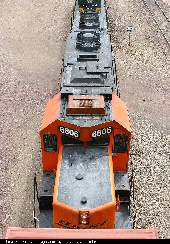 BNSF 6806